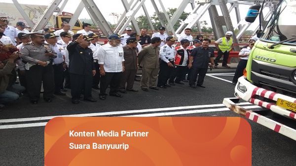 Jembatan Widang – Babat Dibuka, Beban Kendaraan Dibatasi 40 Ton ... Jembatan Widang – Babat Dibuka, Beban Kendaraan Dibatasi 40 Ton ...